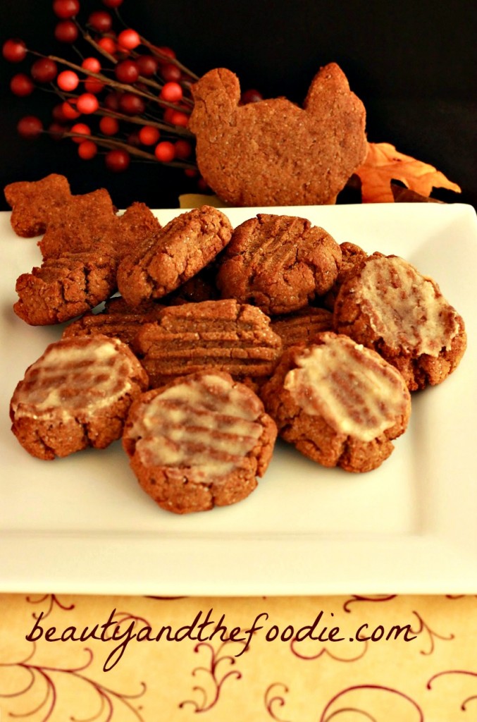 Paleo Iced Gingerbread Cookies