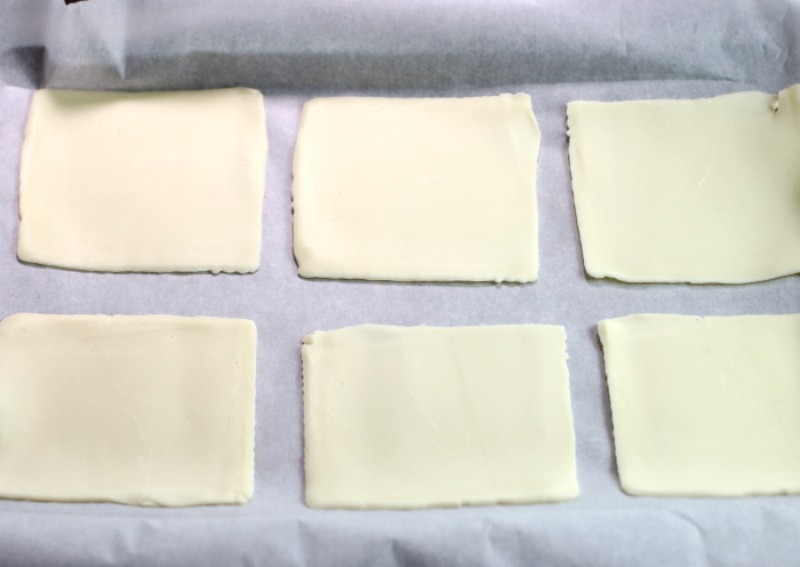 Easy Keto Pizza Turnovers - Beauty and the Foodie