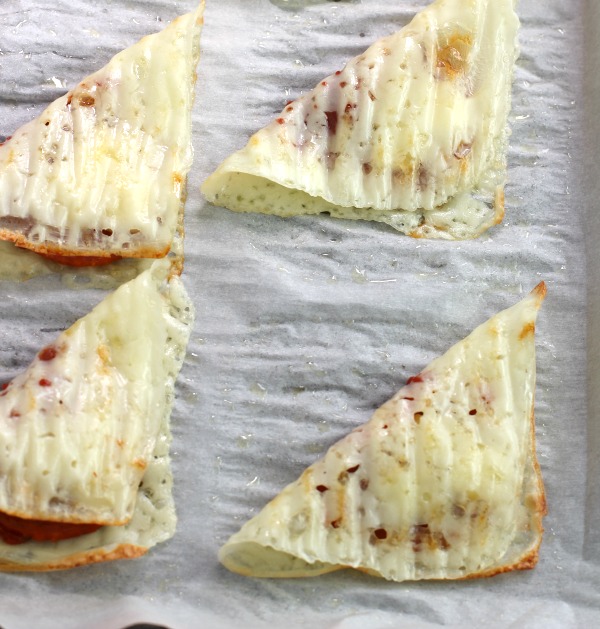 Easy Keto Pizza Turnovers - Beauty and the Foodie