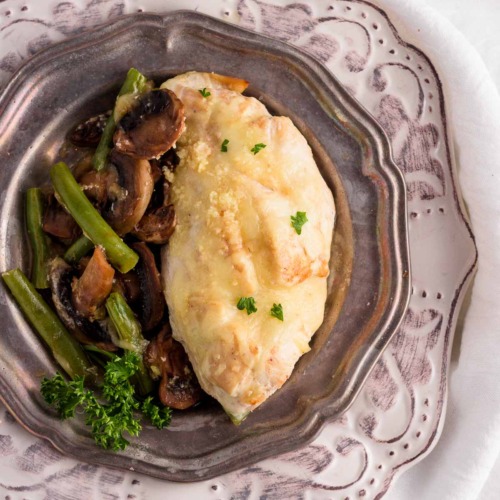 Keto Cheesy Chicken Mushroom Green Bean Bake - Beauty and the Foodie