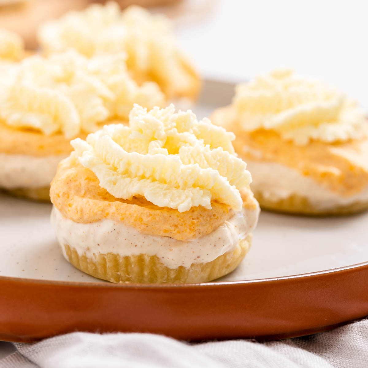 Keto No Bake Pumpkin Cheesecakes - Beauty and the Foodie